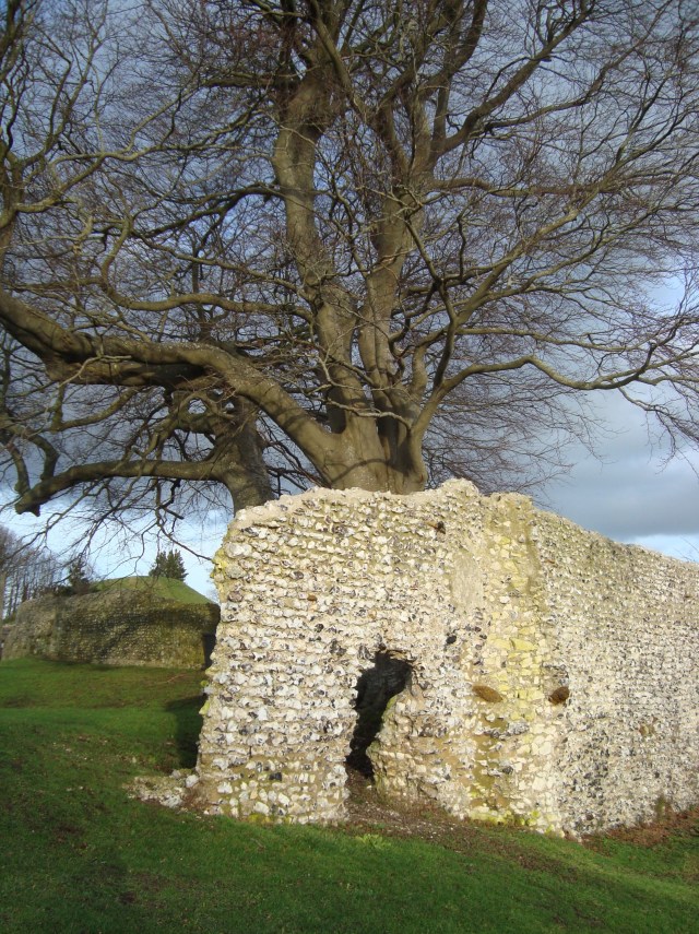 Virginia Woolf’s Round House and Lewes Priory | A View From My Summerhouse